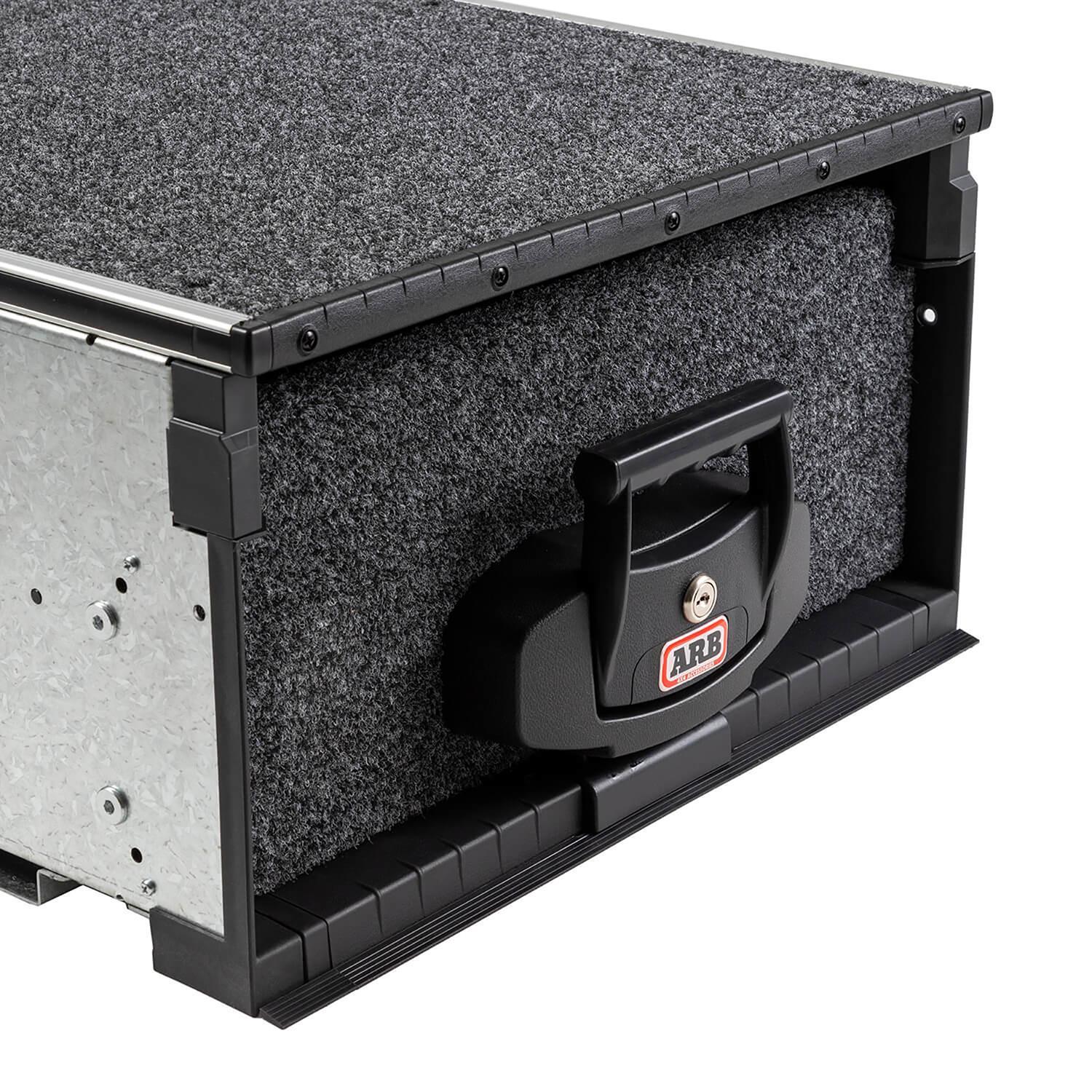 ARB 29in W x 20in L x 11in H Plywood Lined with Carpeting with Top ...