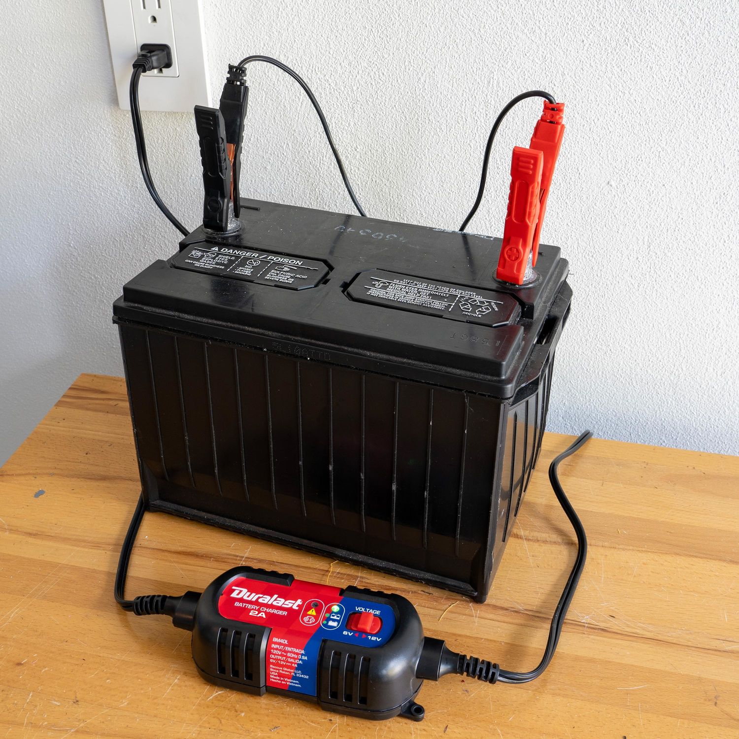 Duralast 2 Amps 6 to 12 Volt Battery Maintainer and Charger BM2DL