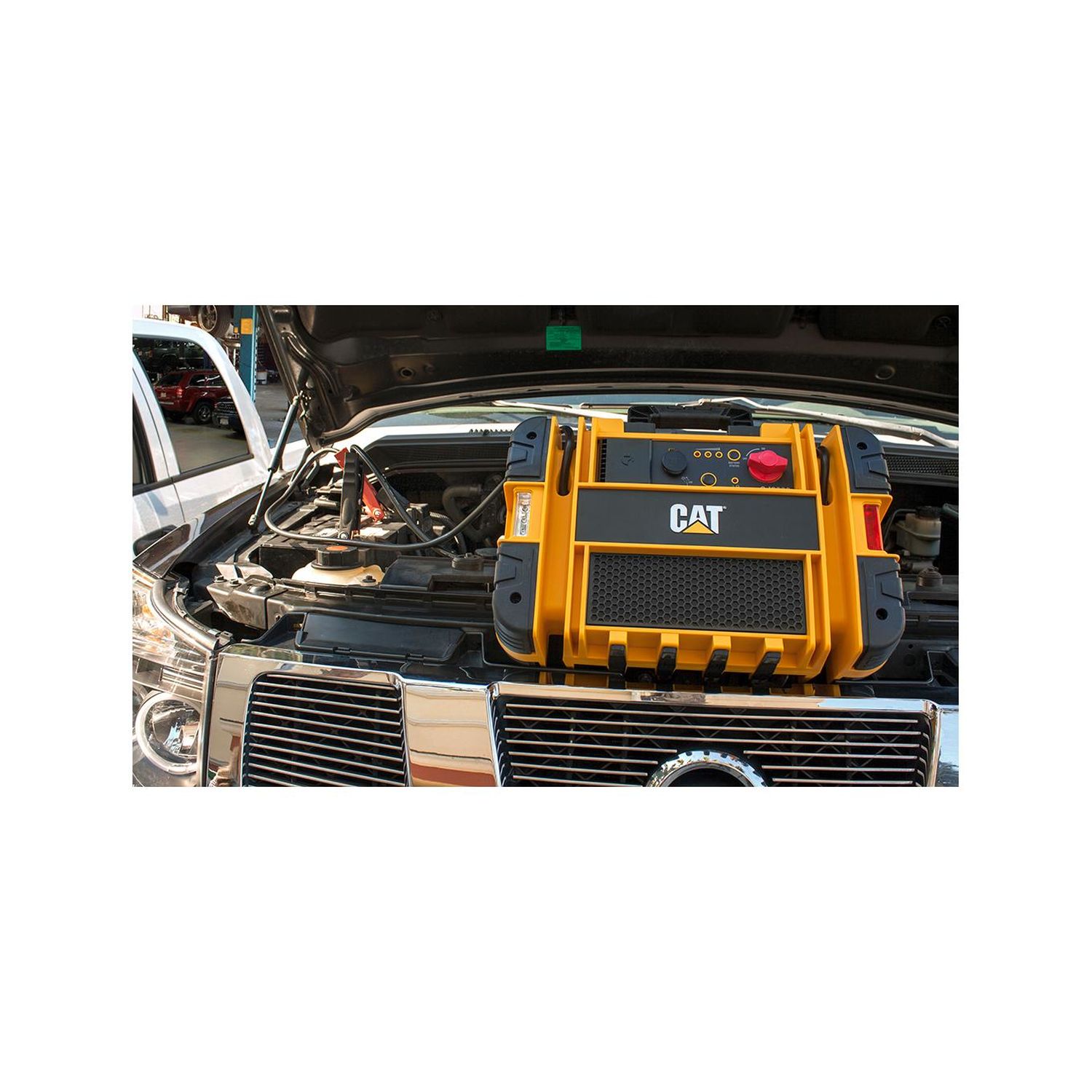 CAT 2,000 Peak Amp Jump Starter CJ3000