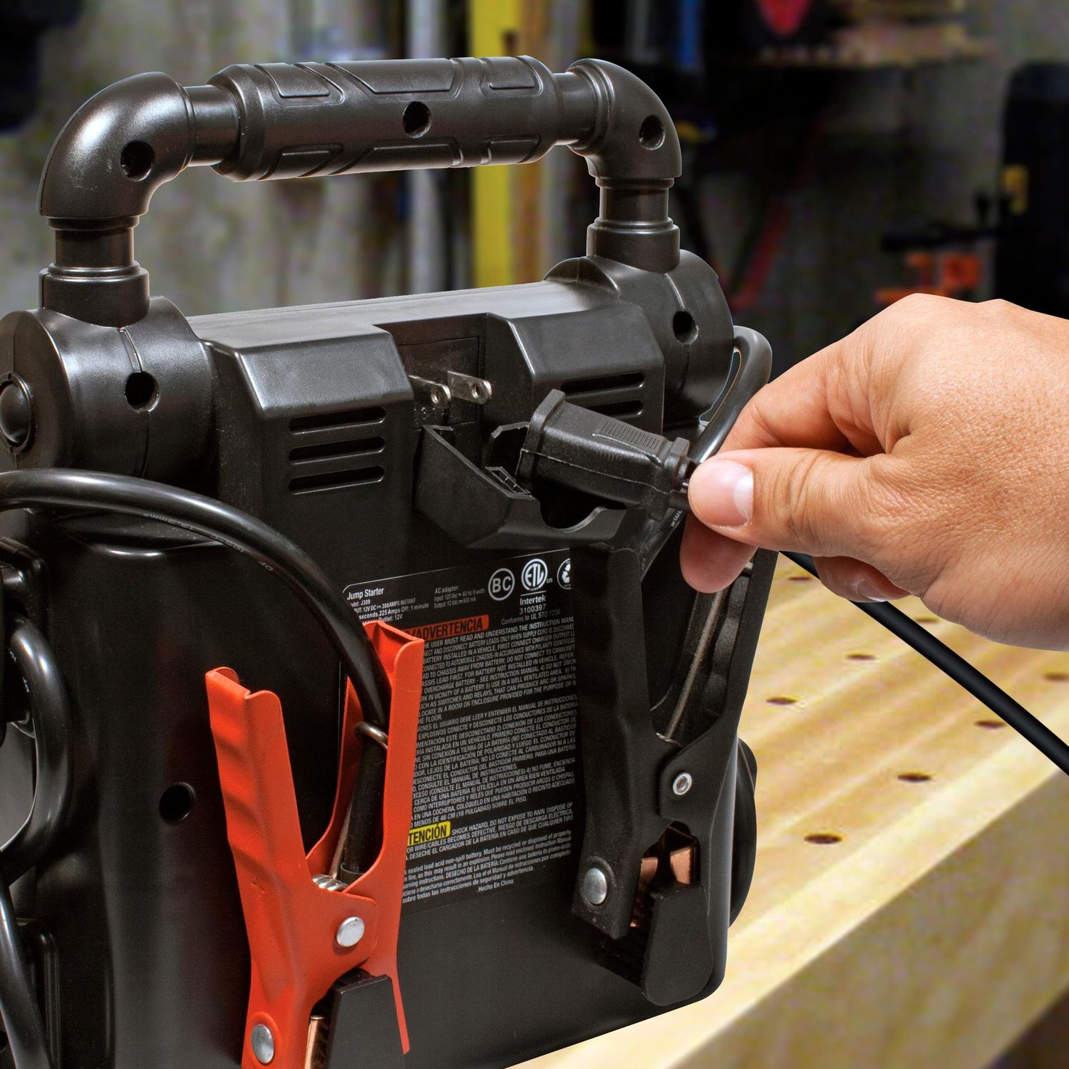 Stanley 600 Peak Amp Jump Starter