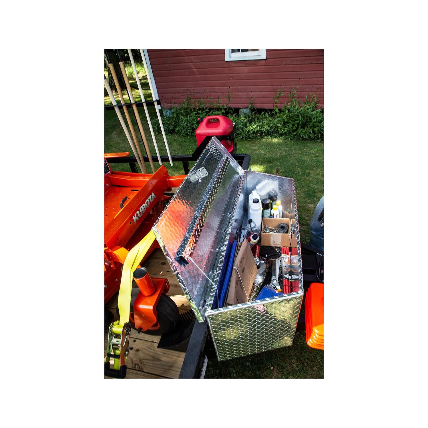 Buyers Products 18.5in x 15in x 49/37in Diamond Tread Aluminum Trailer ...