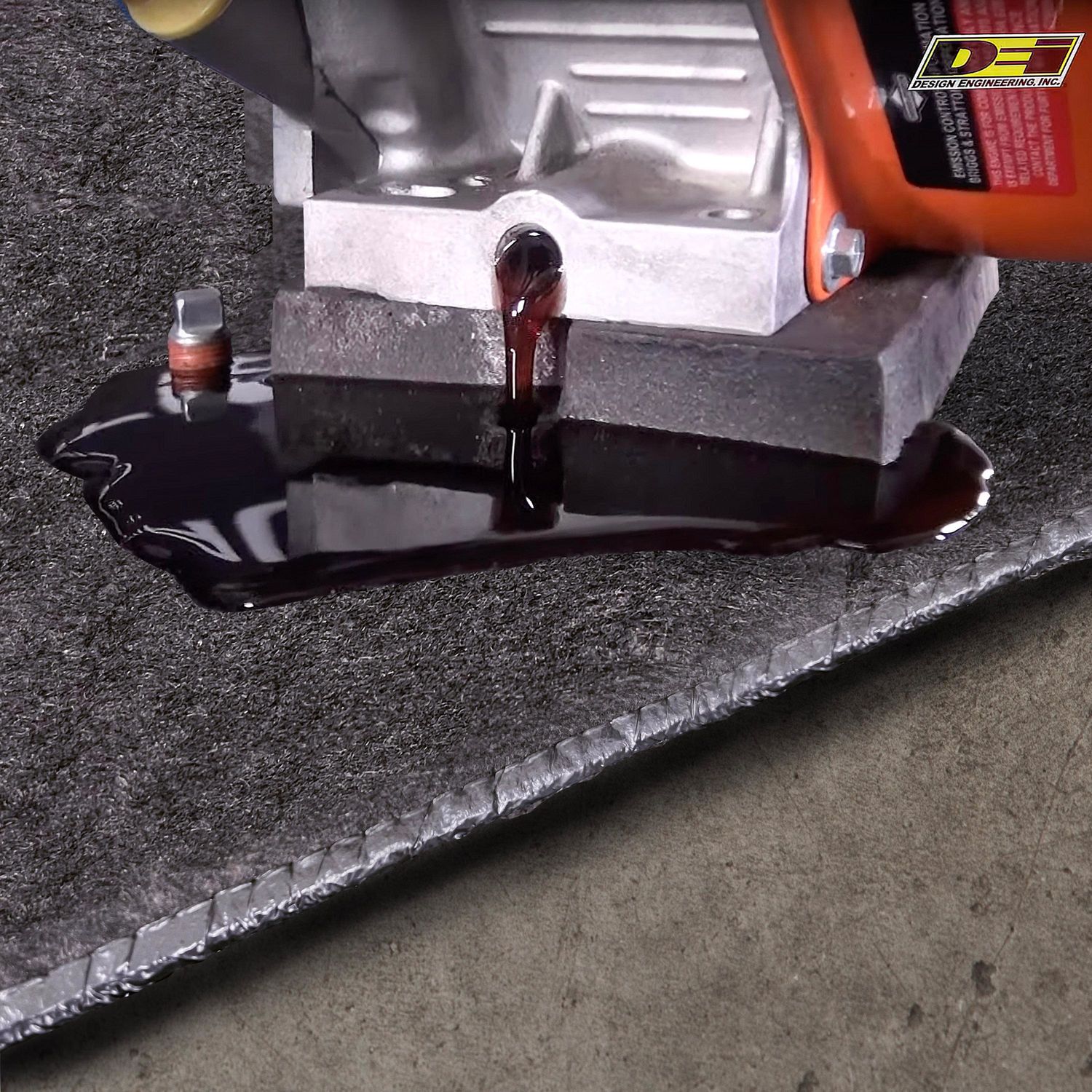 Design Engineering 18in x 24in Oil Rug