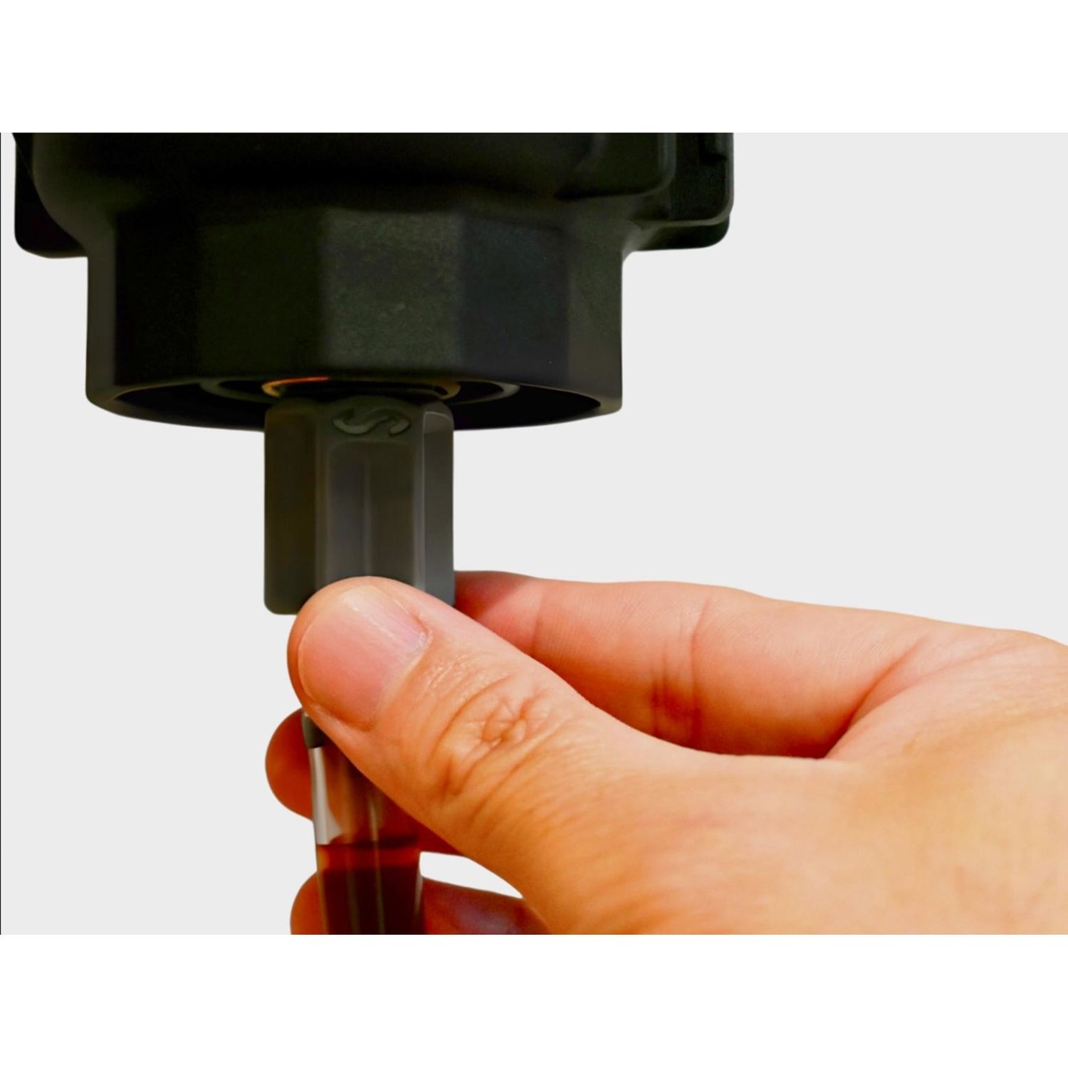 Fumoto Oil Filter Drain Tool for Toyota M20-1.5 and 2.5 to 5.7L Engine