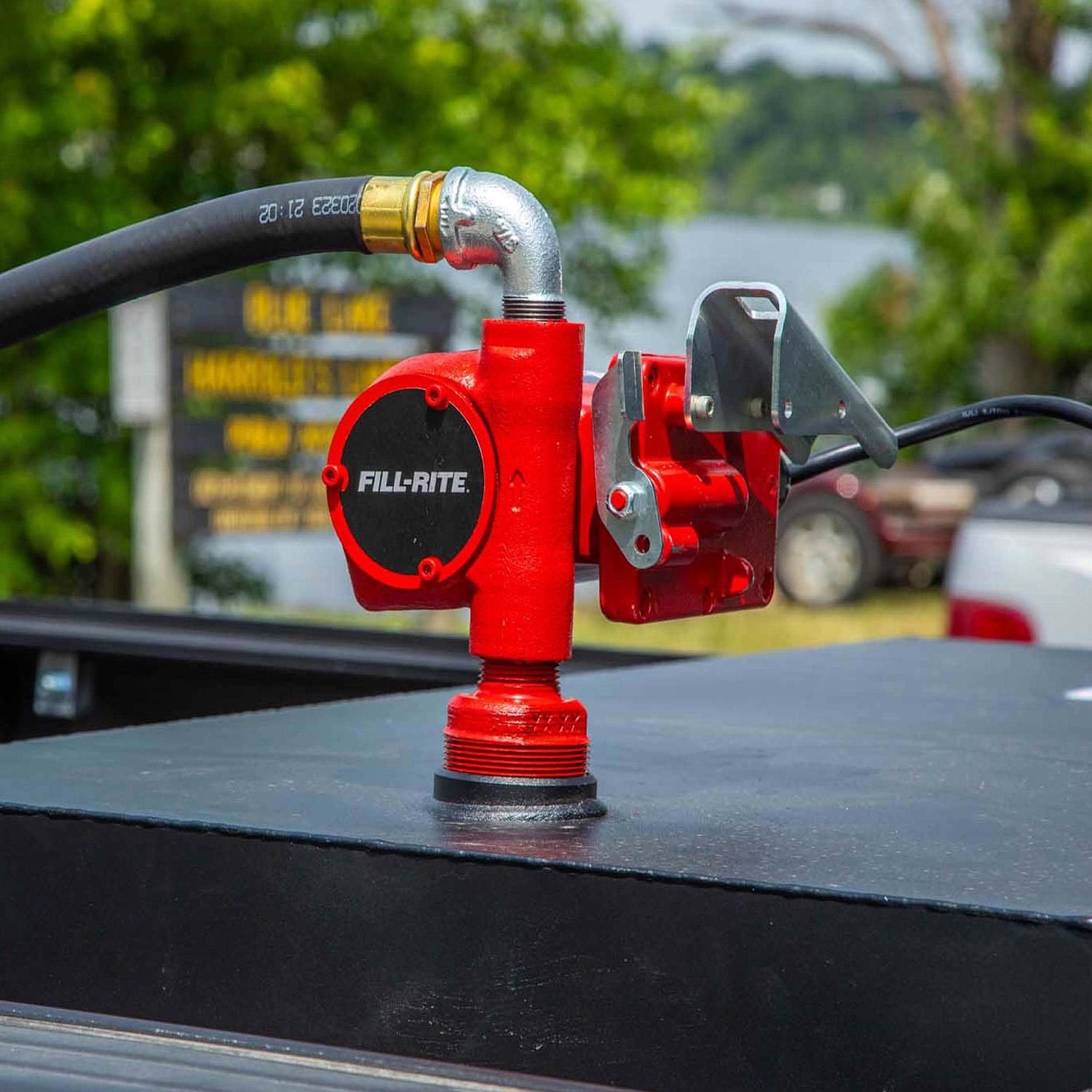 Fill-Rite 12 Volt DC Electric 8 Gallon per Minute 12 PSI Maximum ...