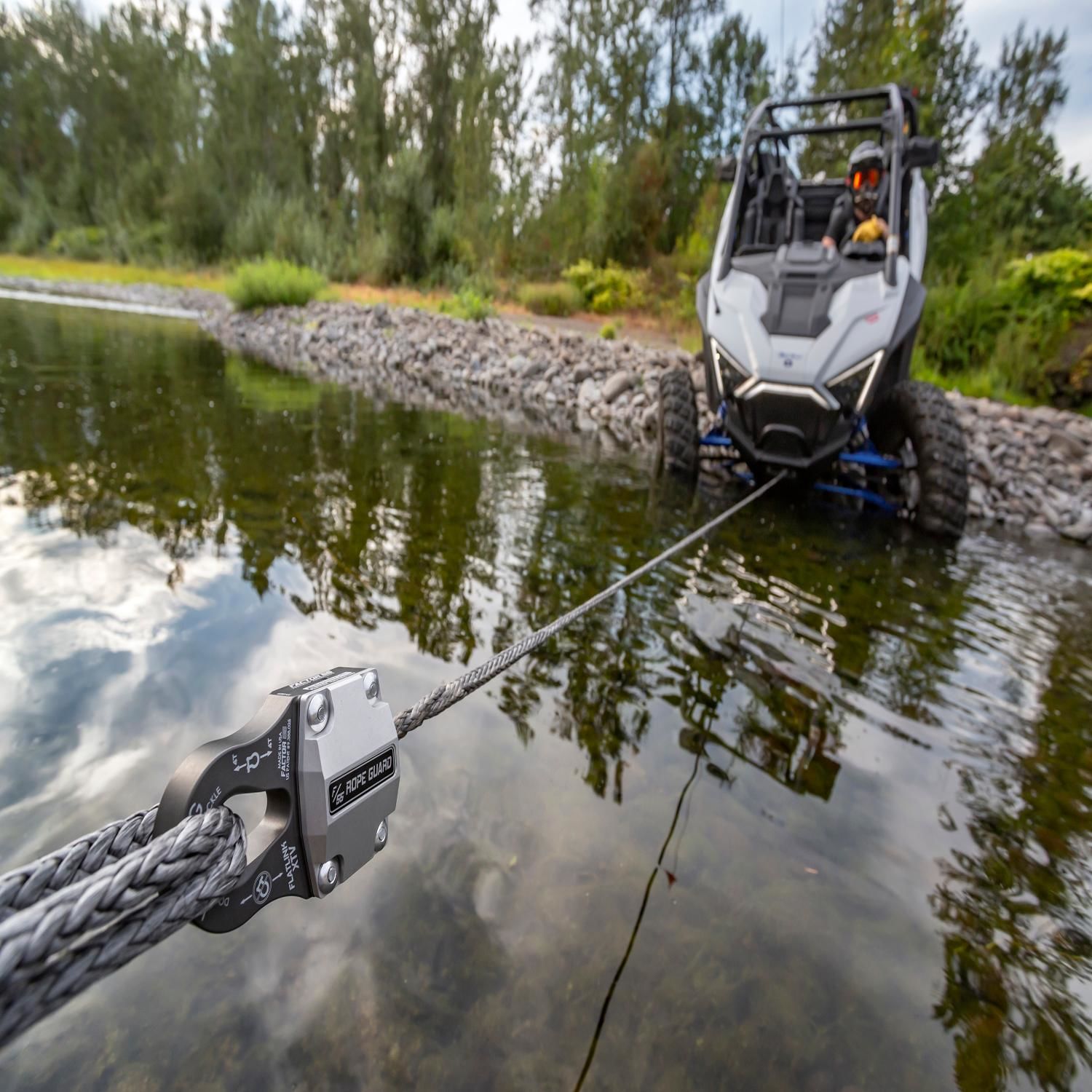 Factor 55 8,000lbs Silver Aluminum Anodized 1/2in to 3/4in Shackles D ...