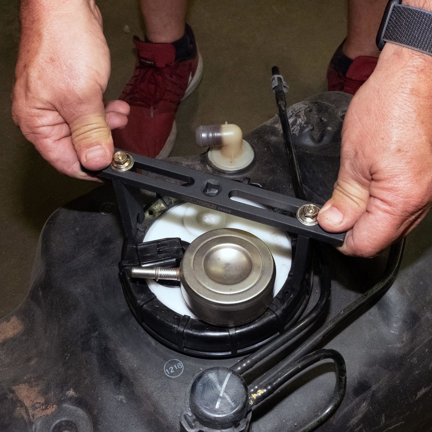 OEMTOOLS Adjustable Multi Arm Lock Ring Tool