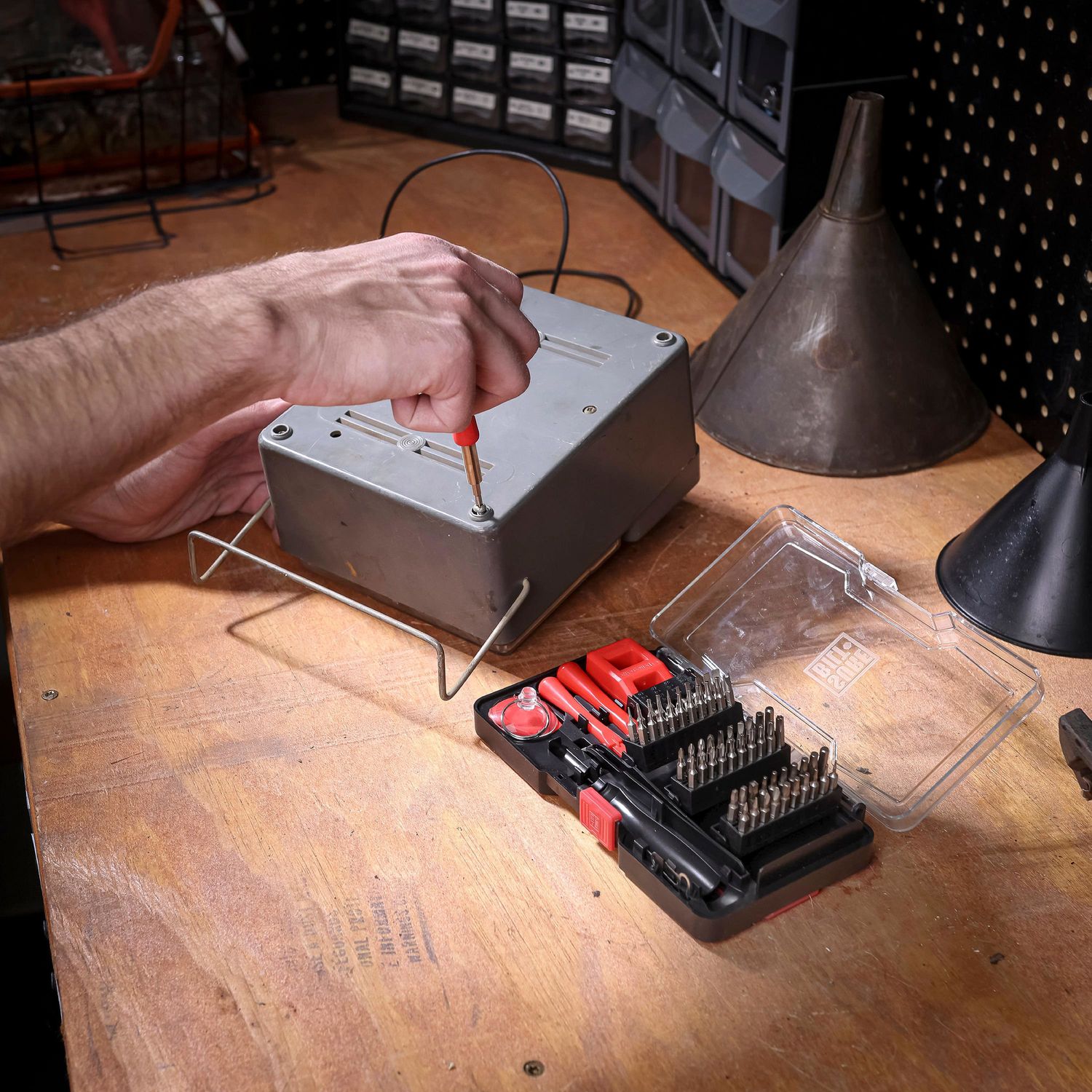 SureBilt Precision Electronic Repair Kit, 77 Piece