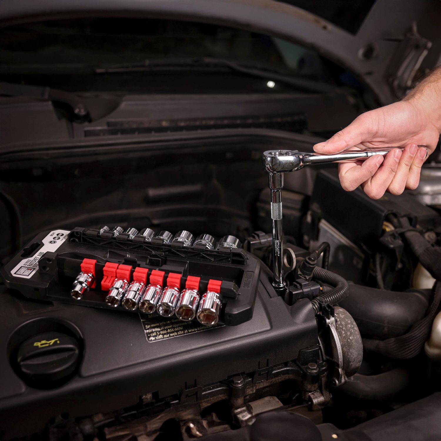 SureBilt 3/8in Drive Ratchet and Socket Set 20 Piece