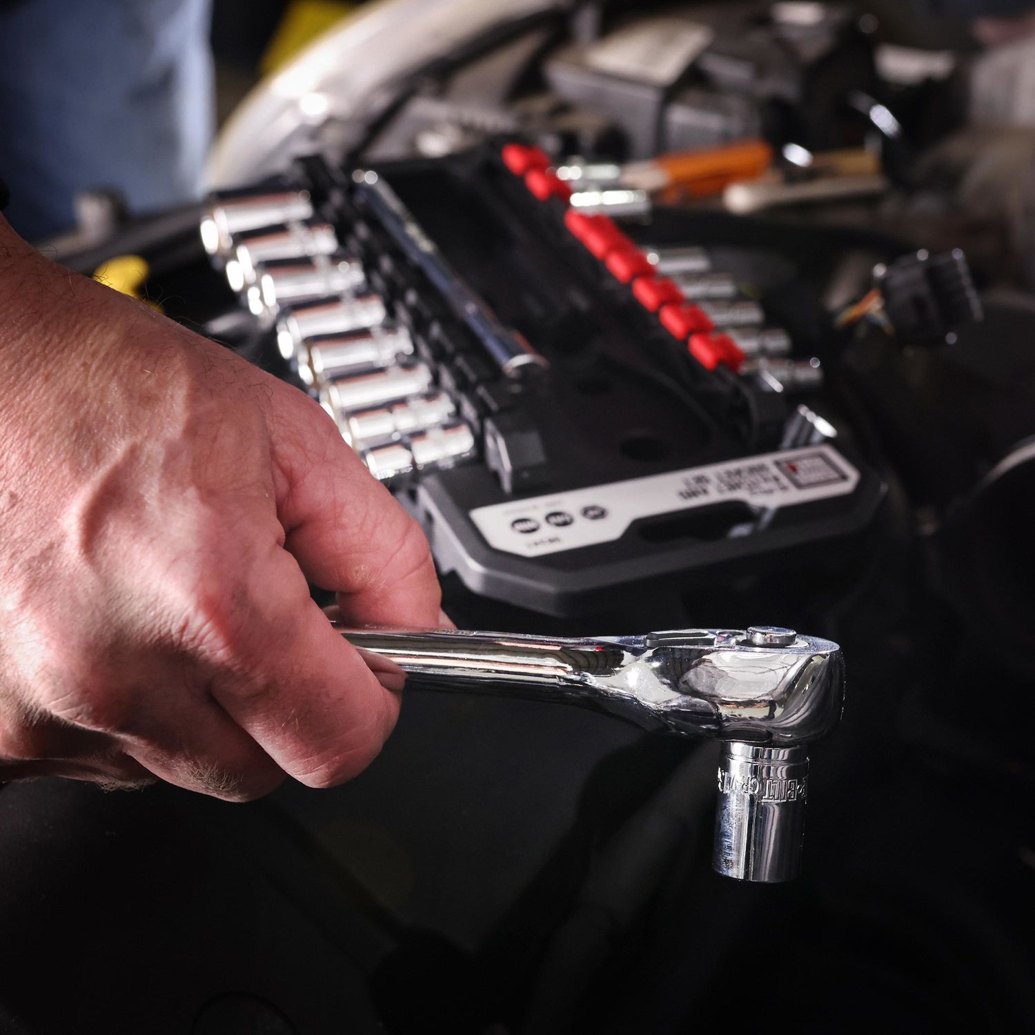 SureBilt 3/8in Drive Ratchet and Socket Set 20 Piece