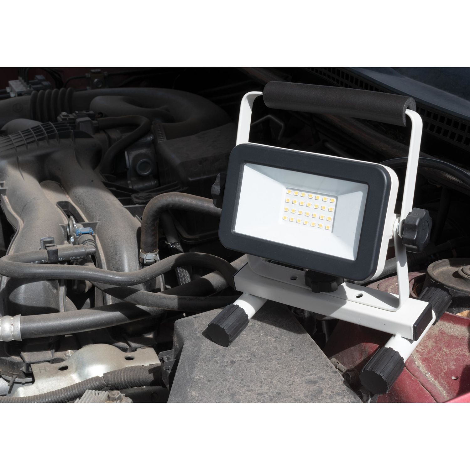 SureBilt 15 Watts 1,200 Lumens, LED Portable Work Light with H-Stand ...