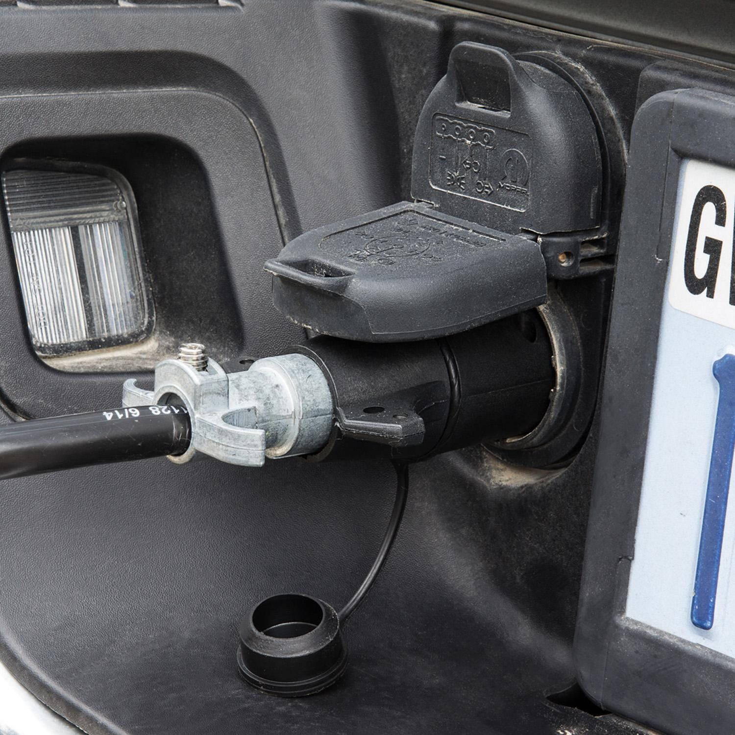 Hopkins 7 Blade to 6 Pole Round Adapter