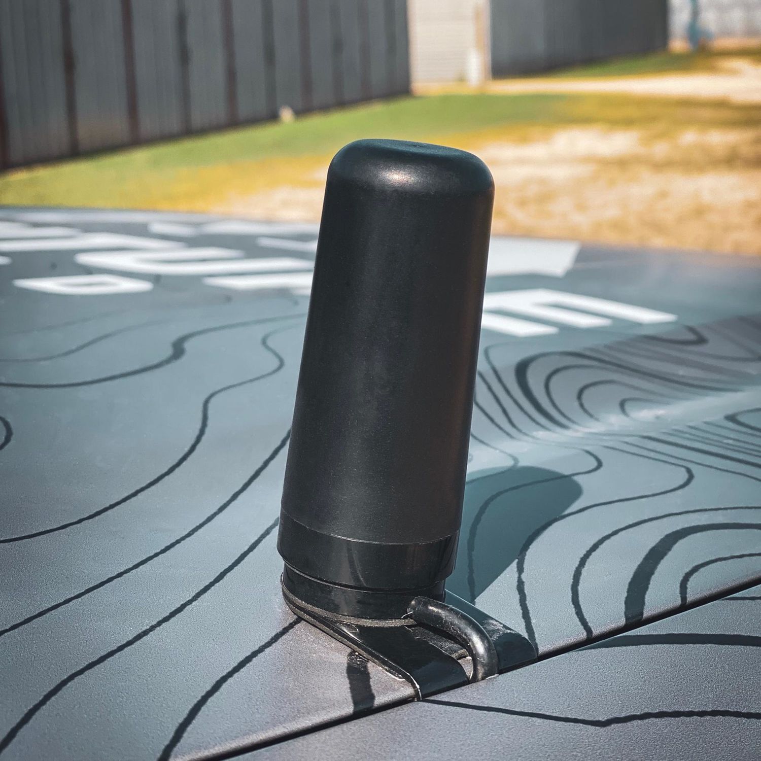 Midland Radio Universal Trunk Lip Mount