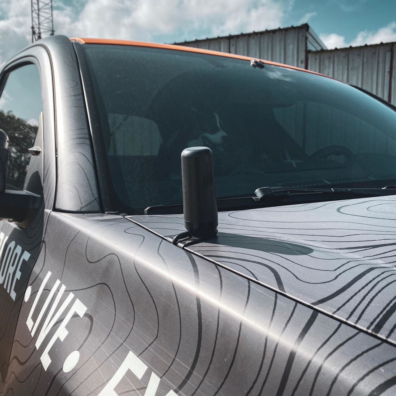 Midland Radio Universal Trunk Lip Mount