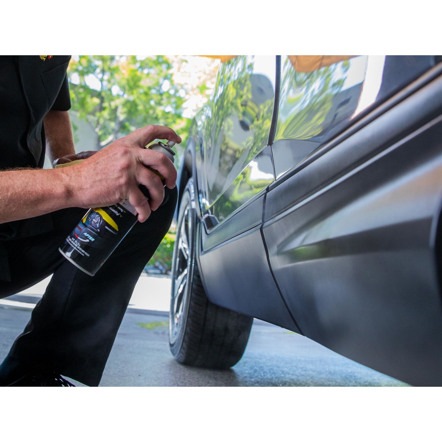 Meguiar's Ultimate Black Plastic Restorer Spray 10oz
