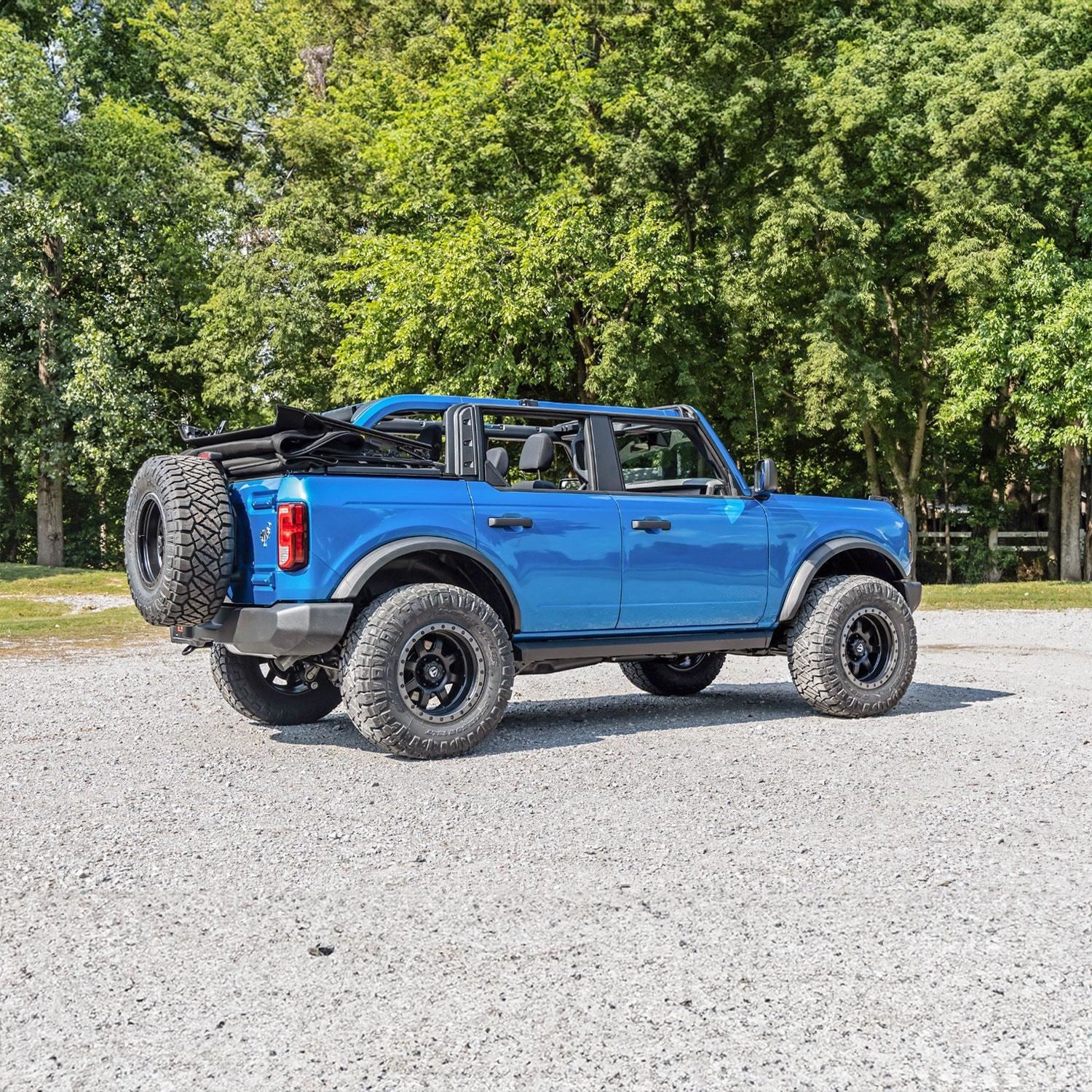 Rough Country 2in Lift Kit Ford Bronco 4WD (2021-2024) 40400