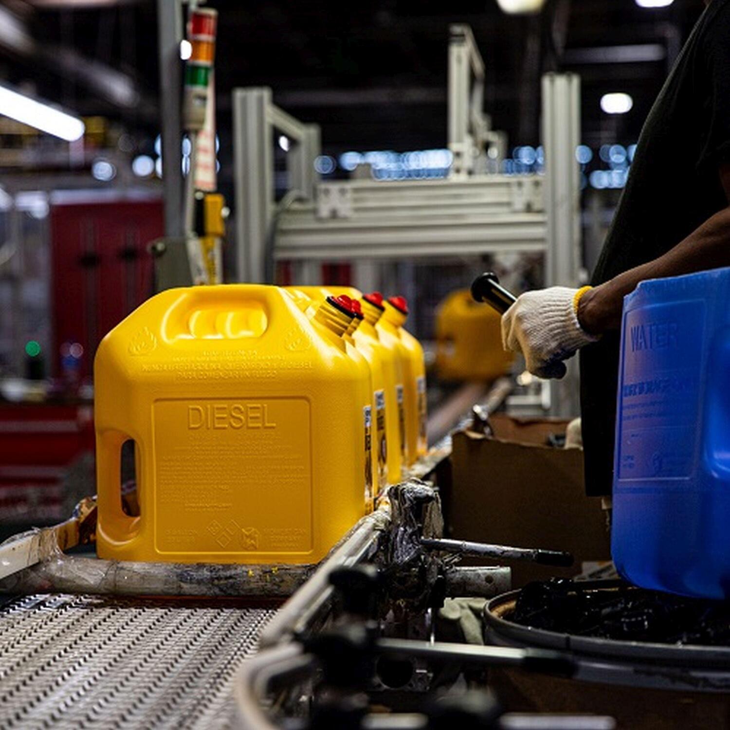 Midwest Can EPA Diesel Can 5 Gallon