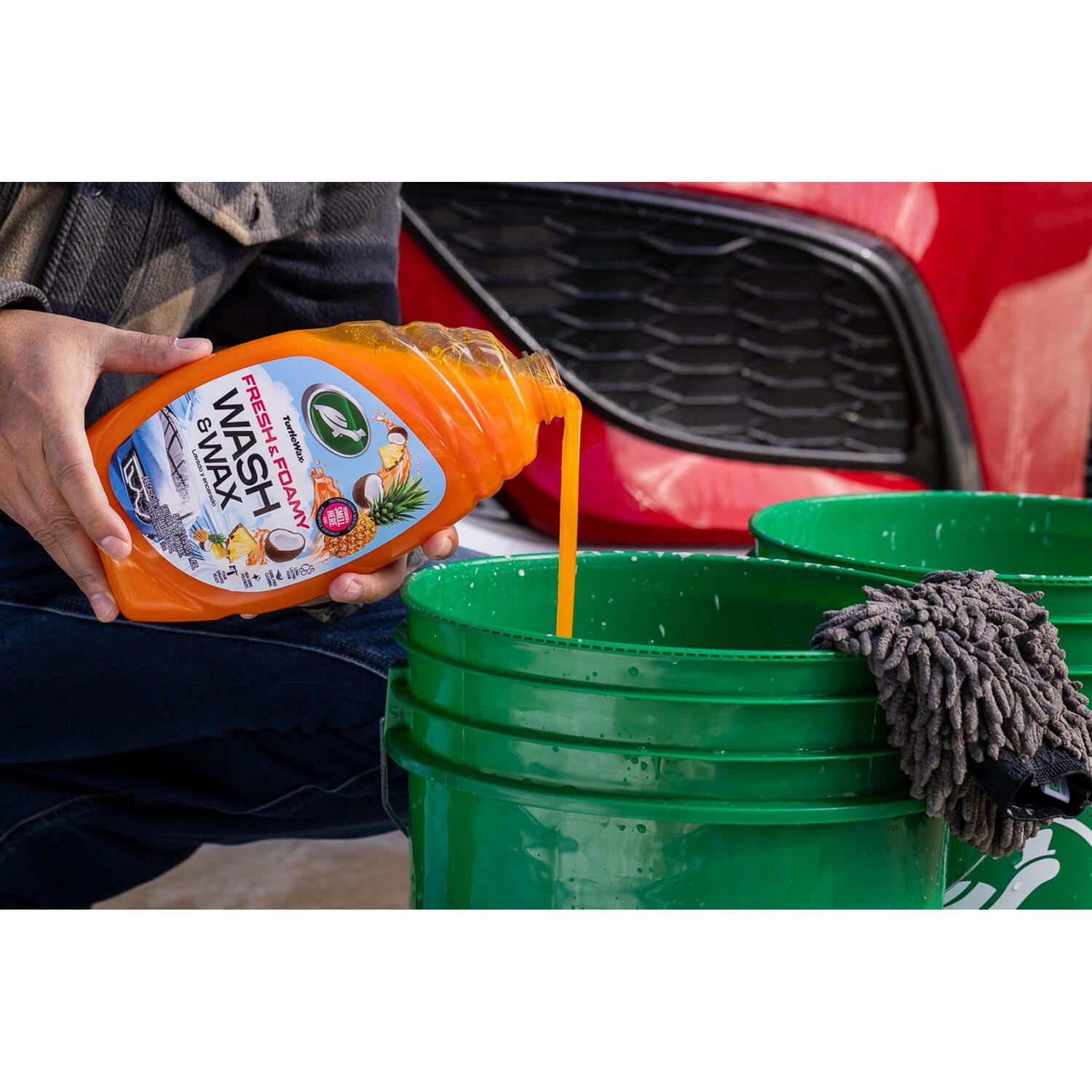Turtle Wax Fresh and Foamy Wash and Wax 48oz