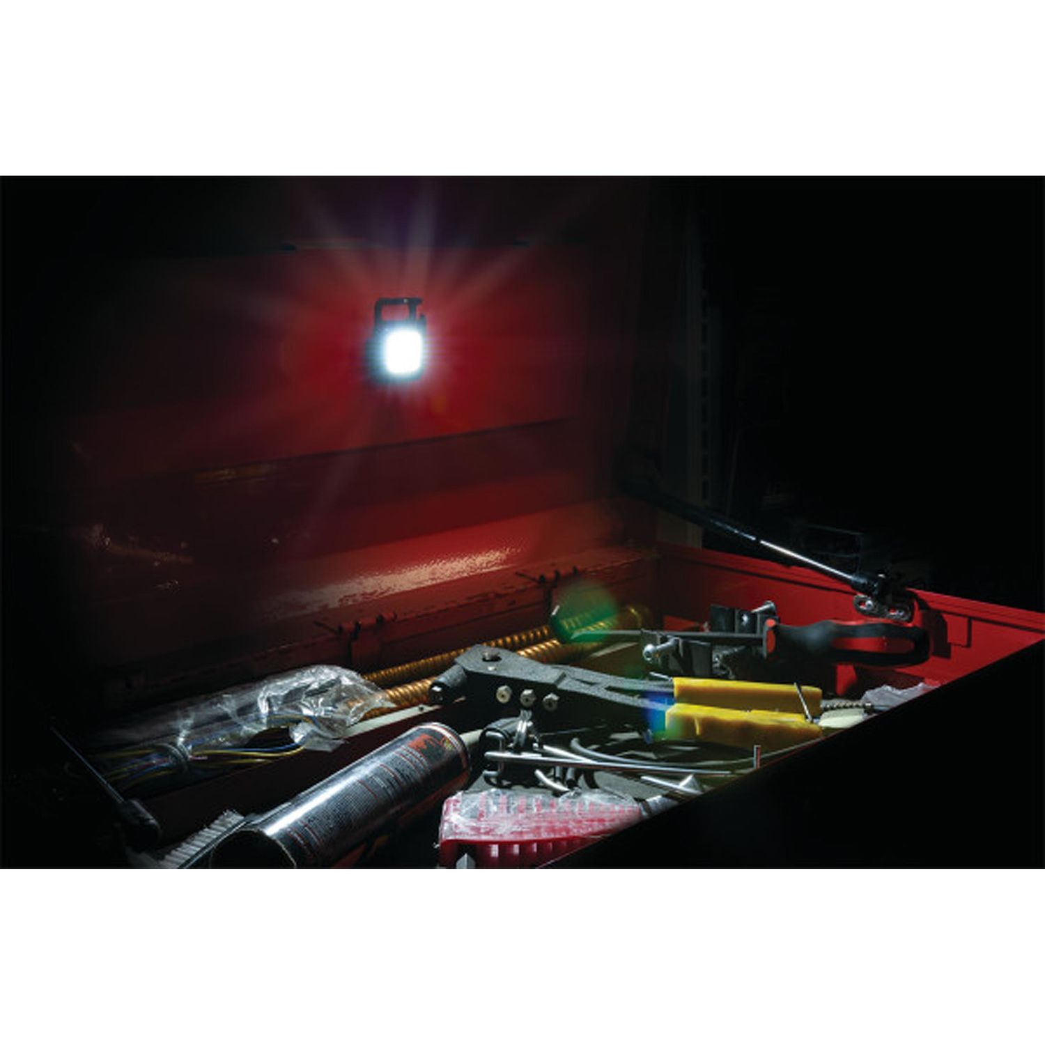 Performance Tool 500 Lumens Lithion Ion Clip Light